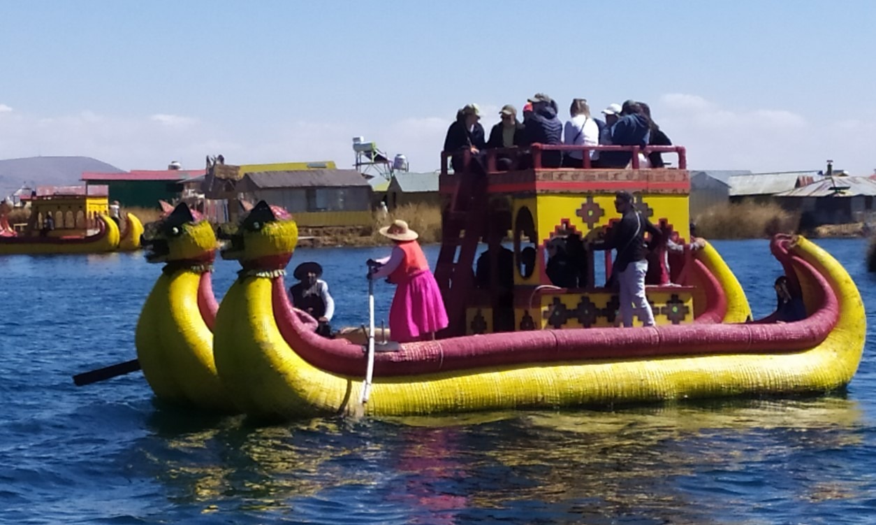 Excursión Islas Uros y Sillustani - Tu Rincón del Viajero